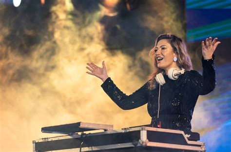 Personalidade Da Semana Dj Michele Wender Estilo único Que Contagia