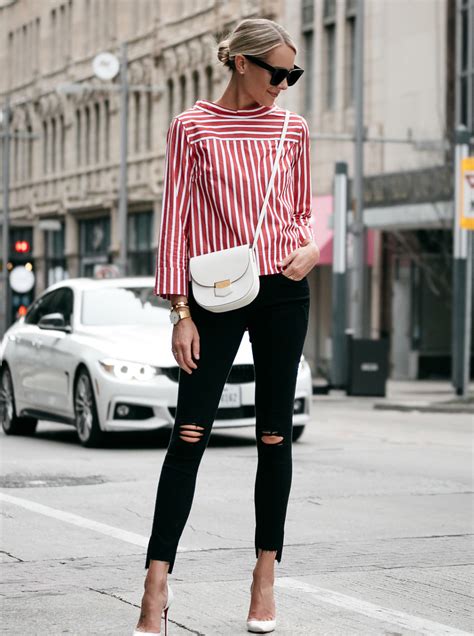 Black Ripped Jeans Style