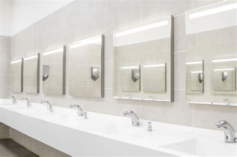 High School Bathroom Design Decorating Image To U