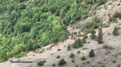 Top News Serbët Marrin Malet Kur Mbërrin Policia E Kosovës Pamjet E Reja Nga Luftimet Në