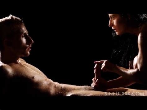 친밀한 섹스를 즐기는 아름다운 커플 xHamster