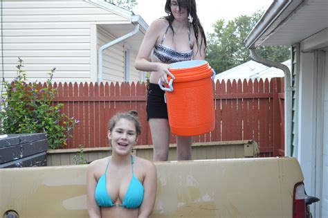 Ice Bucket Challenge Girls