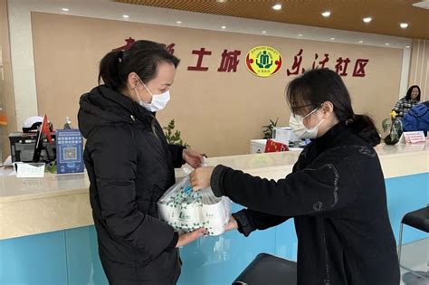 抗疫一线： 用“辛苦指数”换取“平安指数”澎湃号·媒体澎湃新闻 The Paper
