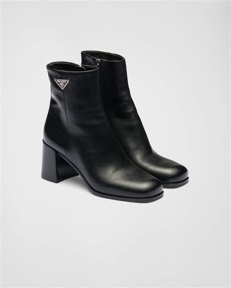Botinas Y Botas Para Mujeres Prada