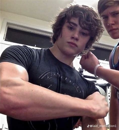 Pin By Irhm888 On David Laid💪🏼 Gym Guys Perfect Physique Buff Guys