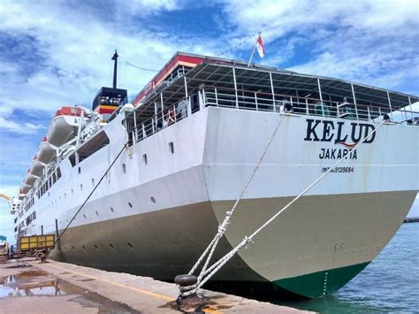 Harga Tiket Kapal Medan Jakarta KM Kelud