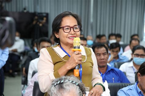 រូបភាពសកម្មភាព ឯកឧត្តម ប្រាជ្ញ ចន្ទ ប្រធាន គ ជ ប ដឹកនាំកិច្ចប្រជុំផ្សព្វផ្សាយជាមួយភាគីពាក់ព័ន្ធ