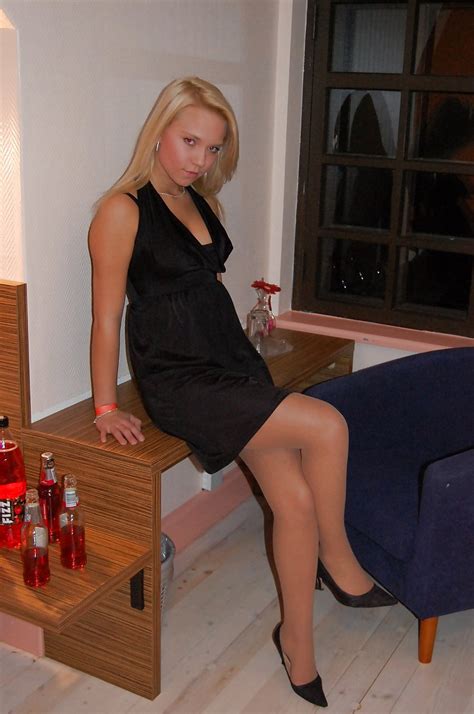Sexy Legs Heels And Nylons From The Web 3 Porn Pictures Xxx Photos