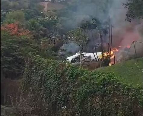 Corpos Carbonizados Em Acidente De Avião Em Mt Impedem Identificação De