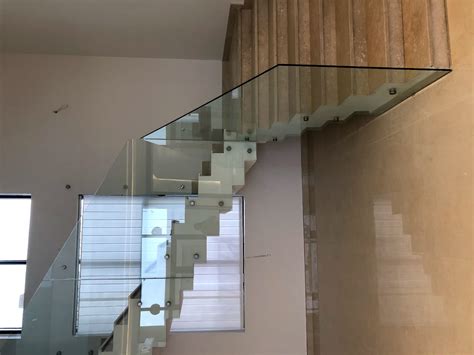 اعمال زجاج درج