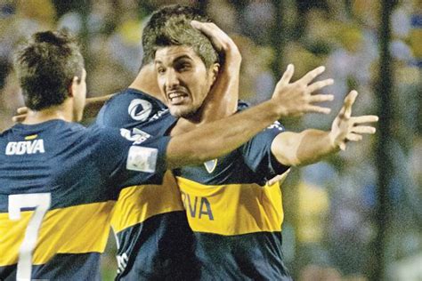 Boca Juniors en su cumple derrotó anoche a Barcelona e a y quedó cerca de octavos El