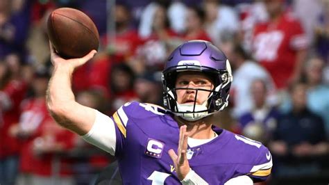 Titans Urged To Challenge Vikings For Quarterback Sam Darnold
