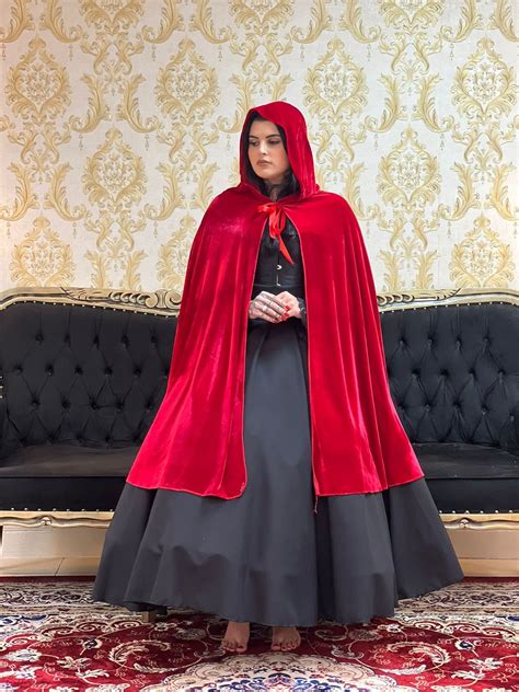 Capa Capuz Veludo Verm 065 Aruanda Axós