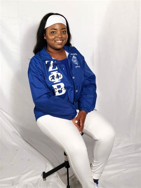 Symone Mitchell The Undergrad President Of Zeta Phi Beta In Milwaukee