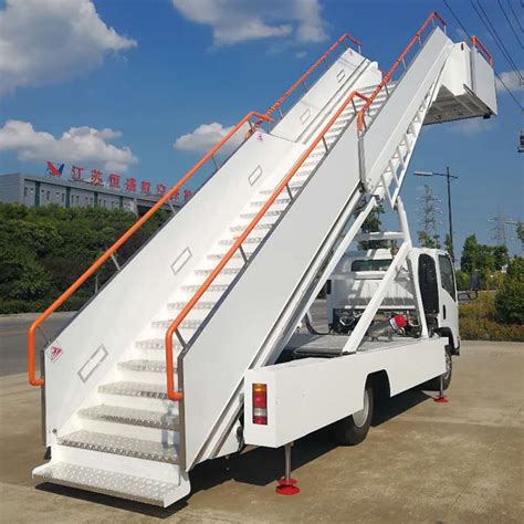 Manual Mobile Aircraft Towable Passenger Step Suppliers Manufacturers