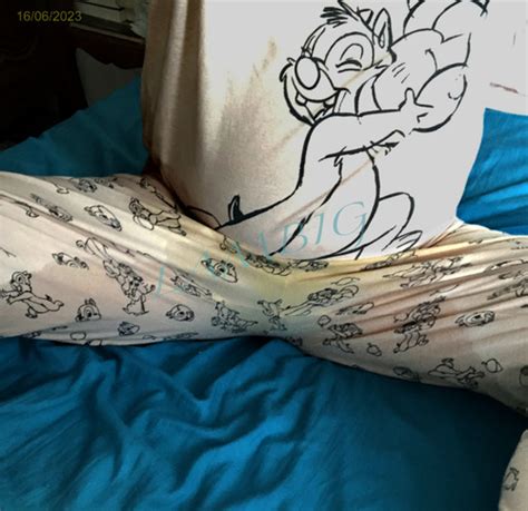 I Wet My Bed Again Male Omorashi