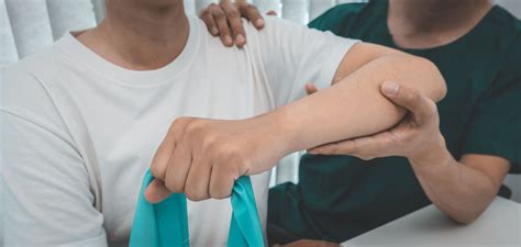 Shoulder Dislocation Treatment Options Spire Hand And Upper Limb Centre