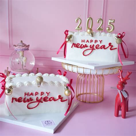 비비박스 일산레터링케이크파주레터링케이크일산플라워케이크일산답례품 로고케이크 작업 원하셔서 작업했던 케이크💚 3호 사이즈😁 최대한 깔끔하게 작업하기 위해 너무