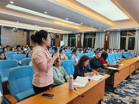 华中科技大学许明武教授来我院讲座 外国语学院 湖南师范大学