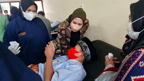 Infopublik Rezita Tinjau Pelaksanaan Sunat Massal Hari Kedua Di Kuala