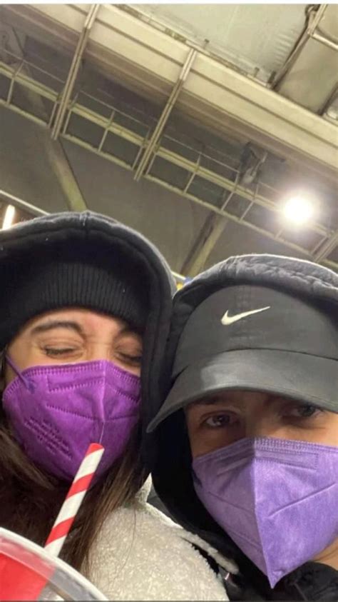 Giulia E Sangio Allo Stadio Acconciature Capelli Lunghi Damigella