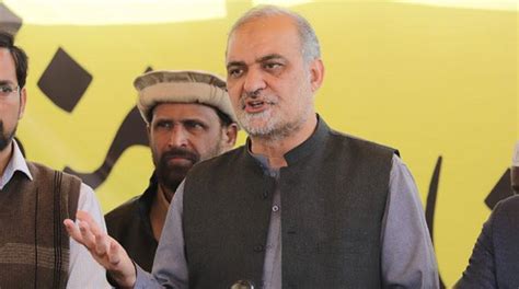 امیر جماعت اسلامی کراچی حافظ نعیم الرحمان نے ووٹ کاسٹ کردیا