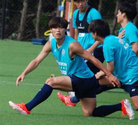 J1アビスパ福岡・岩崎悠人「もっと走らせて」 好調チームの立役者が臨むスピード対決 3連勝懸けて7日ホーム京都戦：「おっ！」でつながる地元密着