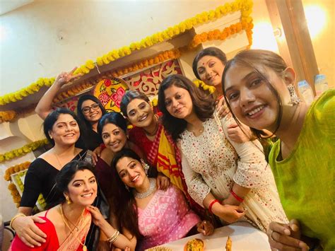 Sudipta Banerjee ‘সোহাগ জল এর সেটে জমিয়ে আইবুড়ো ভাত খেলেন ‘বেণী