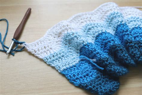 How To Crochet An Easy Double Crochet Chevron Stitch Cool Crochet