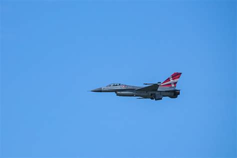 일반 역학 F16 파이팅 팔 콘 초음속 다 전투기 공기 표시 합니다 F 16 파이팅 팰콘에 대한 스톡 사진 및 기타 이미지
