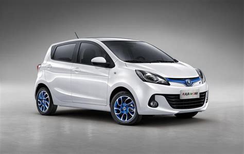长安新奔奔ev260正式上市 售价728万元起 新浪汽车
