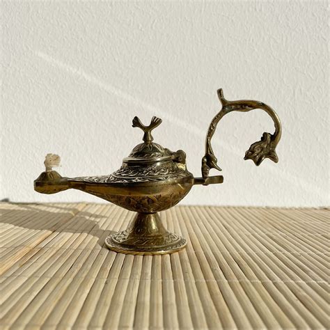 Antique Brass Aladdin Magic Genie Oil Lamp Onhsi