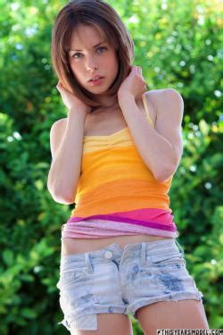 ThisYearsModel Bonnie Apricot Summer Furry X229 4752px 2017 07 14