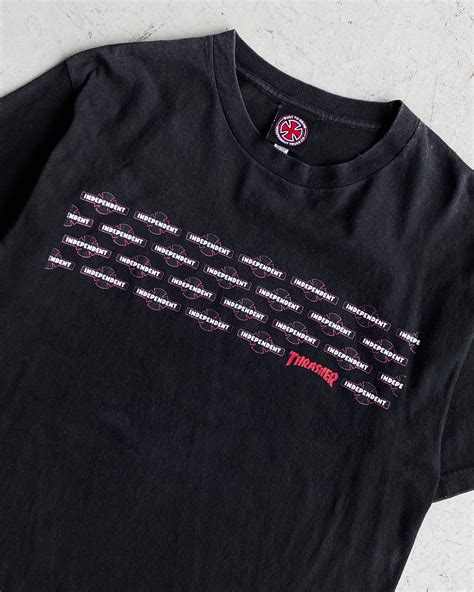 인디펜던트 X 트래셔 펜타그램 크로스 티셔츠 후루츠패밀리