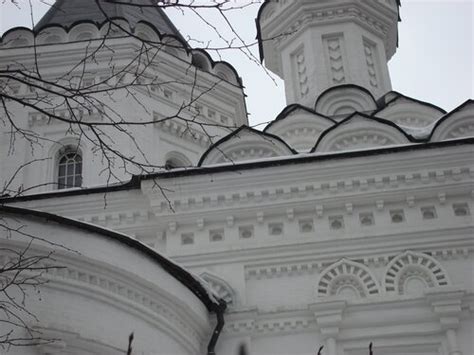 Храм Михаила Архангела при Клиниках на Девичьем поле Moya Moskva