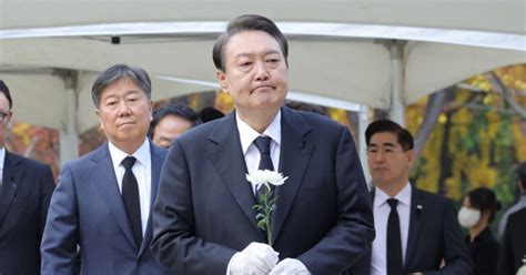 윤 지지율 325로 하락이태원 참사 대응 여파 리얼미터