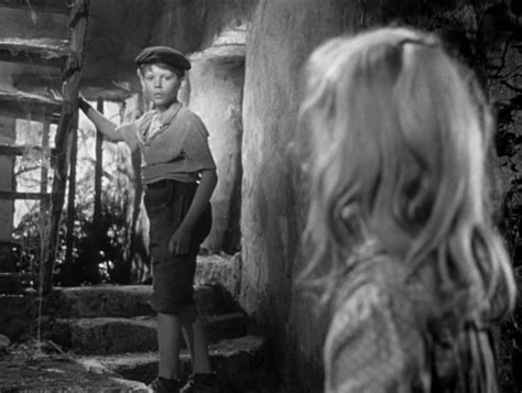 Forbidden Games Filmgrab