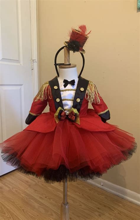 Circus Ringmaster Lion Tamer Halloween Costume Contest At Costume Works