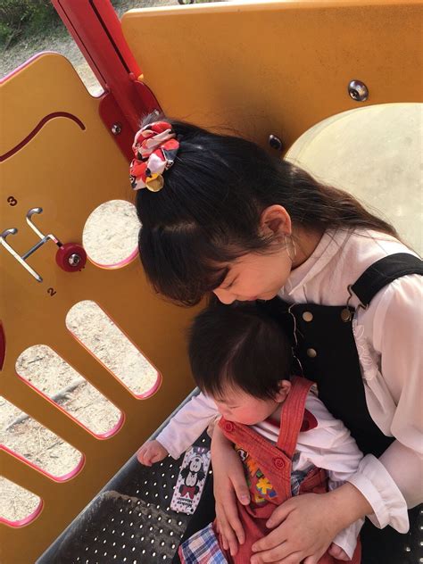 写真 11ページ目〈15歳で出産〉担任から「他の生徒には子どもの姿を絶対に見せるな」と中3で妊娠した母親（21）が語る、若い親に対する