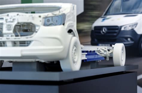 Mercedes Benz Unveils Modular All Electric ESprinter Automotive Powertrain Technology