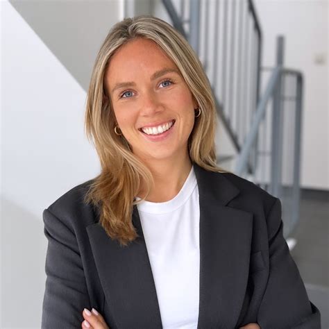 Ronja Frederike Hitpaß Personalreferentin Eiffage Infra Bau Se Xing