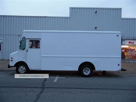 1986 Chevrolet P 30 Step Panel Van Kurbmaster Deilvery Truck
