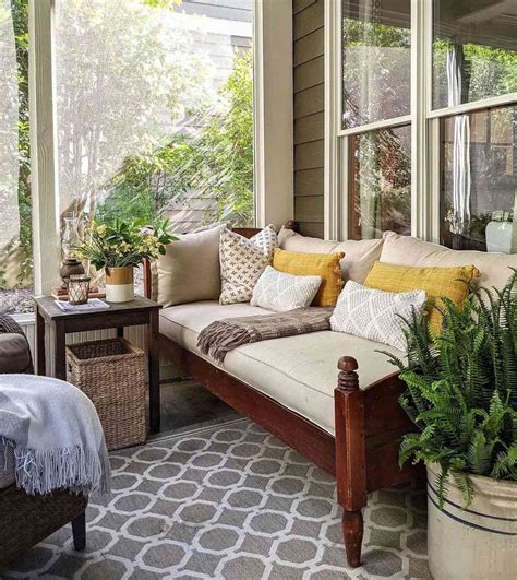 32 Small Screened In Porch Ideas To Maximize Your Space