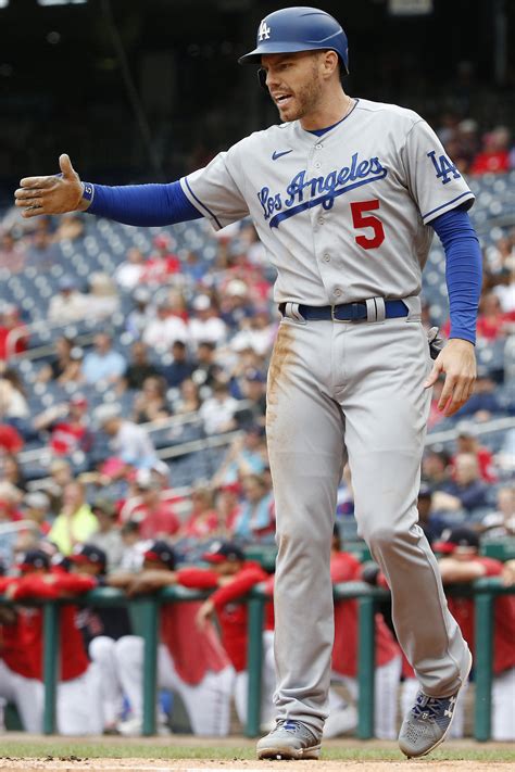 Dodgers Clinch Delay Filled Series With Nationals Reuters