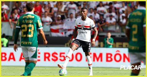 São Paulo e Palmeiras empatam em clássico polêmico no MorumBis