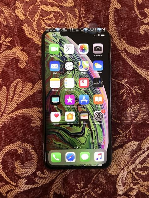 iPhone Xs Max Unboxing (Pictures)