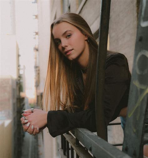 Anna Shumate On Instagram “just Chillin Ya Know” Shumate Anna