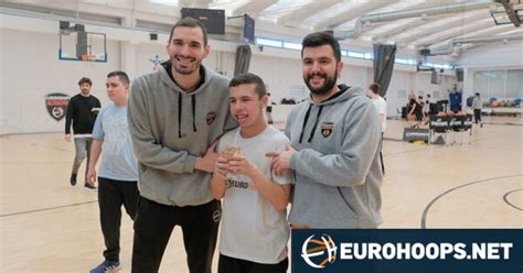 Eurohope Basketball Asd Με συνάθληση η κοπή της πρωτοχρονιάτικης βασιλόπιτας Eurohoops