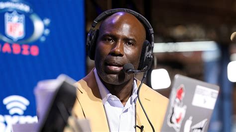 Broncos Legend Terrell Davis Made Into Meme After Broadcast Captures