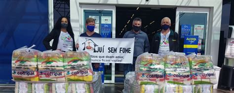 Sicredi Das Culturas RS MG Entrega 2 4 Toneladas De Alimentos Para O